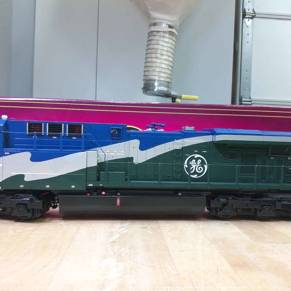 MTH GE Demonstrator O Scale Premier ES44AC Diesel Engine w/Proto-Sound – TrainCellar