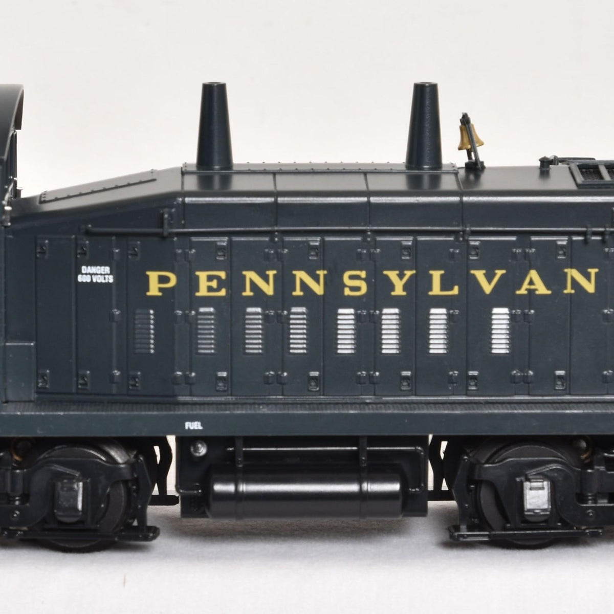 Atlas #6128-1 Pennsylvania EMD SW6 Diesel Locomotive (3-Rail) – TrainCellar
