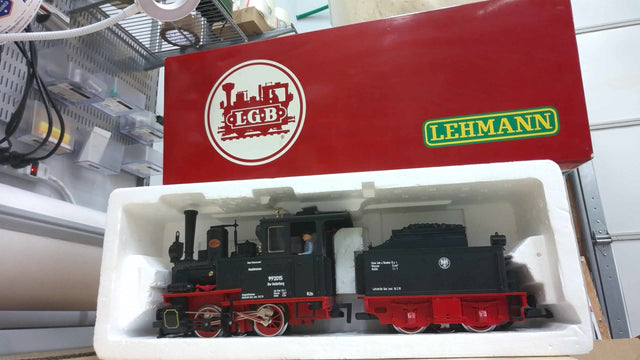 LGB 2015D Steam Locomotive with Powered Tender New In Box – TrainCellar