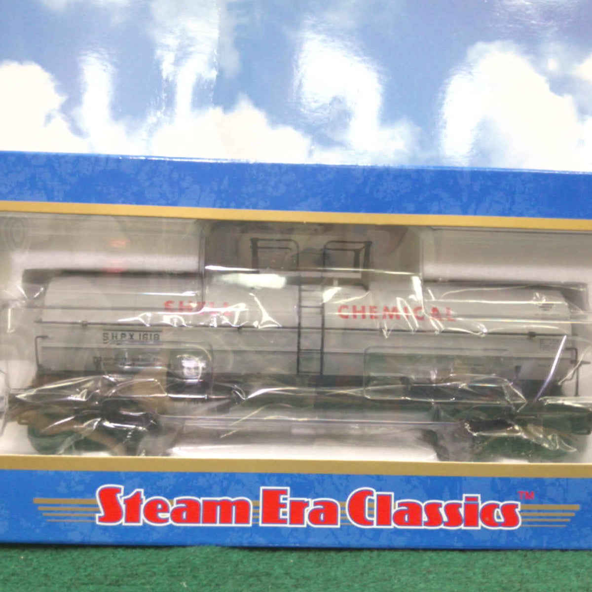 Atlas #8208-2 Shell Chemical 11,000 Gallon Tank Car #1618 (3-Rail ...