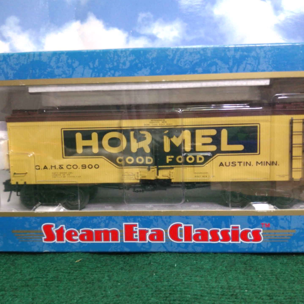 Atlas #3001401 Hormel 36' Wood Reefer Car (3-Rail) – TrainCellar