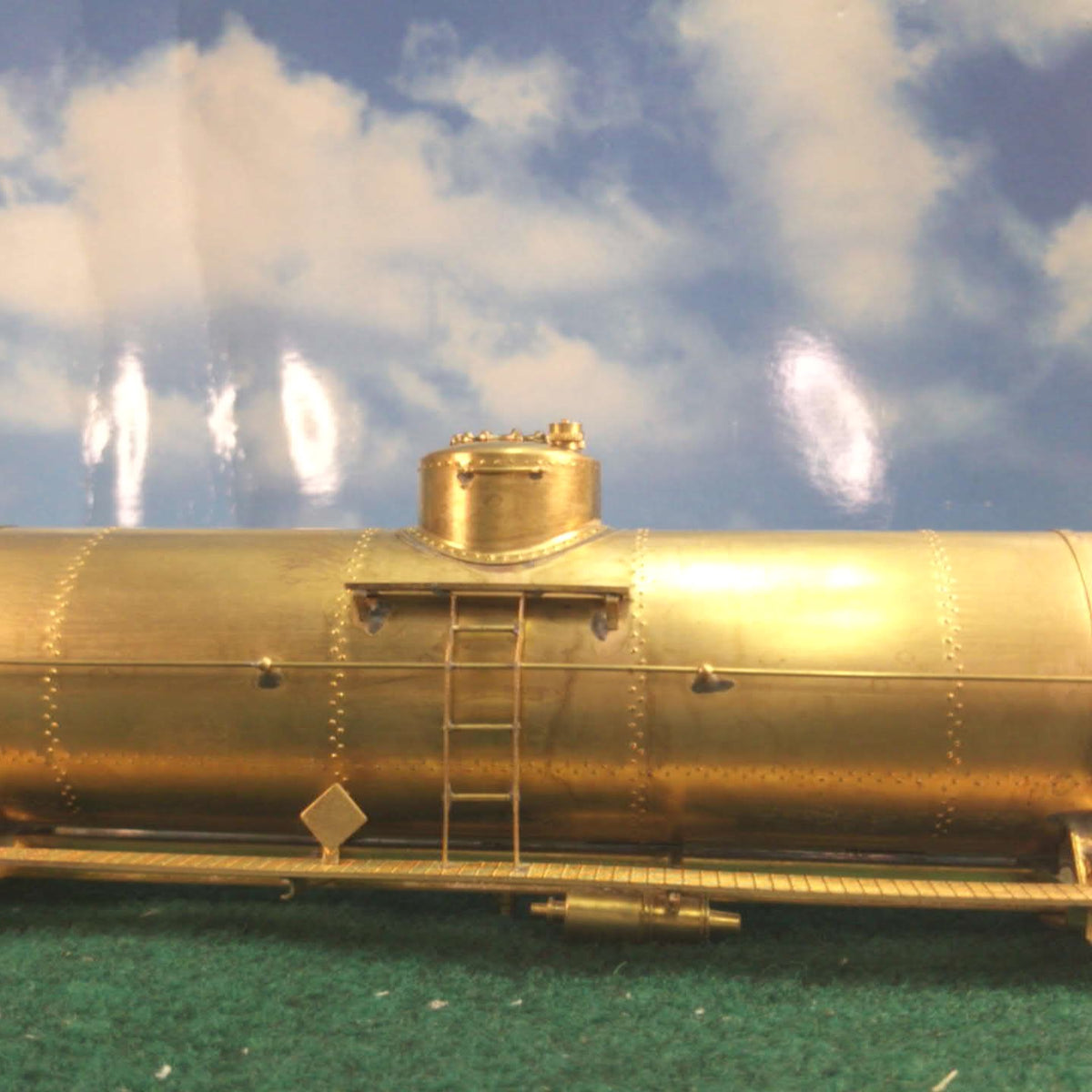 KTM Models Brass Unpainted Single Dome Tank Car – TrainCellar