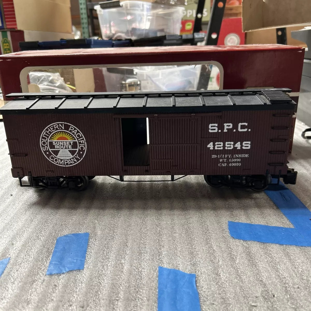 Delton 4254s Southern Pacific Box Car 'Sunset Route' - Red – TrainCellar
