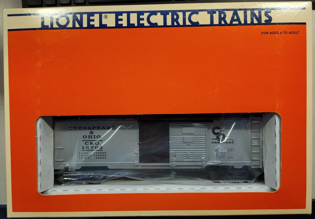 Lionel 6-16705 O Gauge Chesapeake & Ohio Hydraulic Maintenance Box Car ...