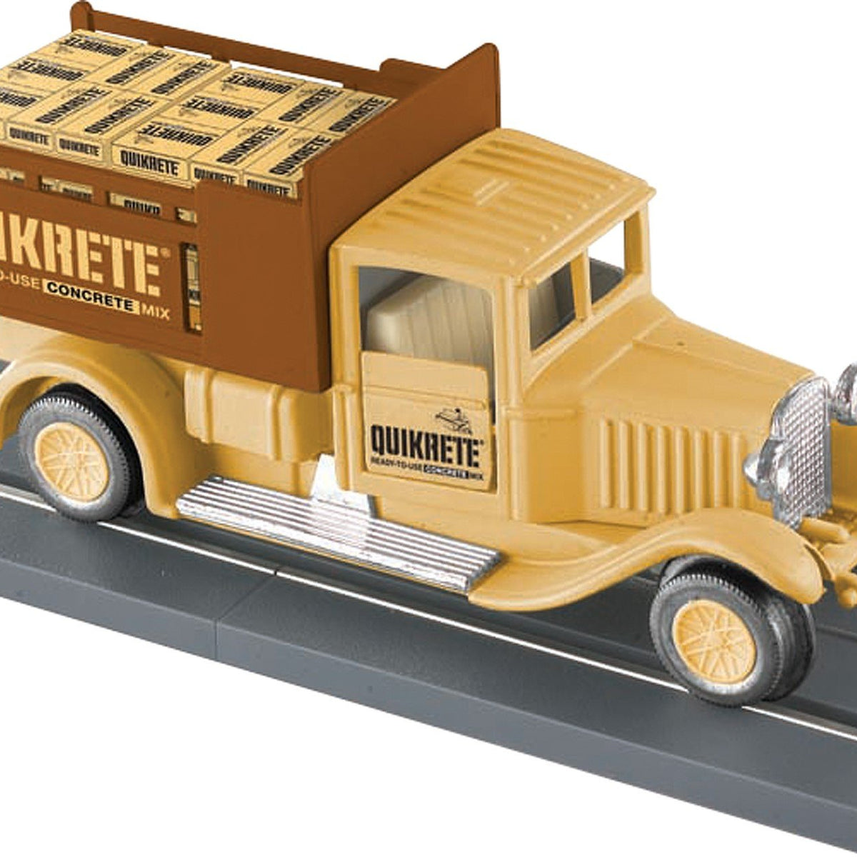 K-Line 6-22270: Quikrete Motorized Vintage Truck w/ 2 Pallet Load ...